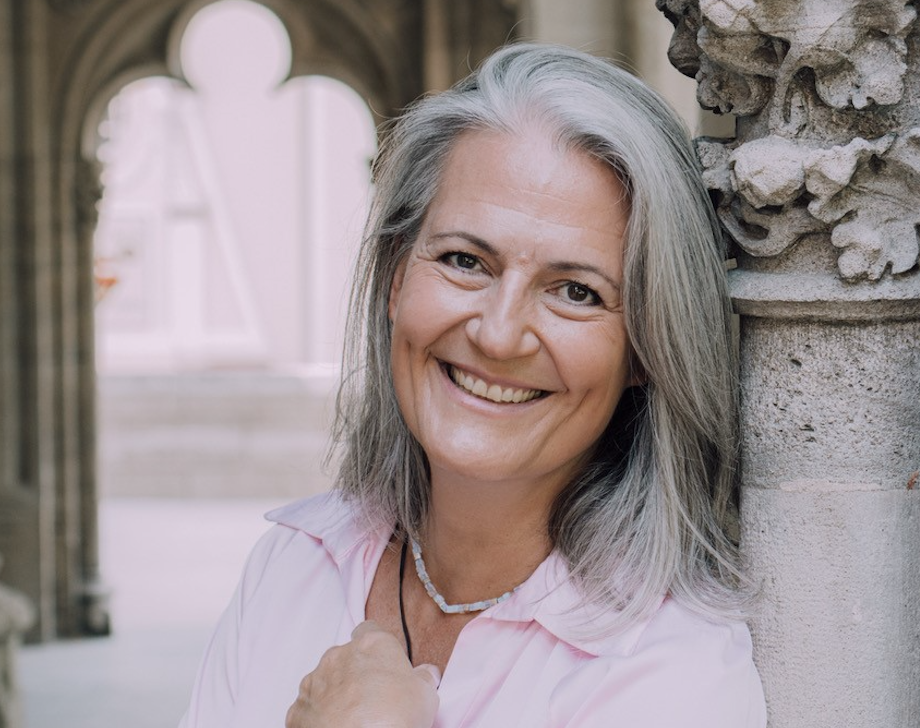 Daniela Sindram - HIDALGO