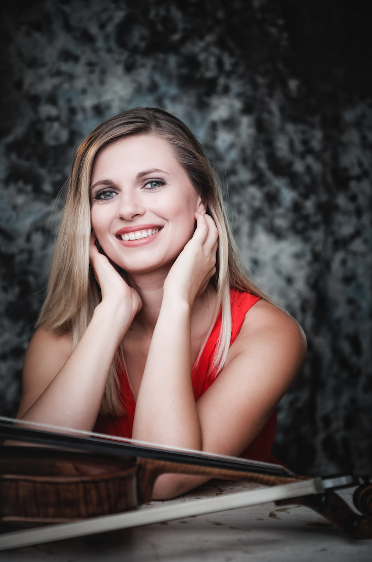 Sandra Rieger - HIDALGO